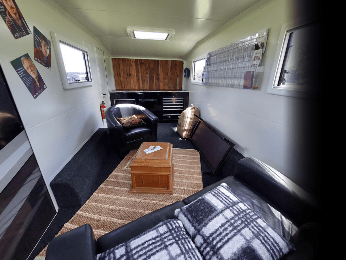 ToyHaulers Ltd NZ: Custom Mobile Office Trailers