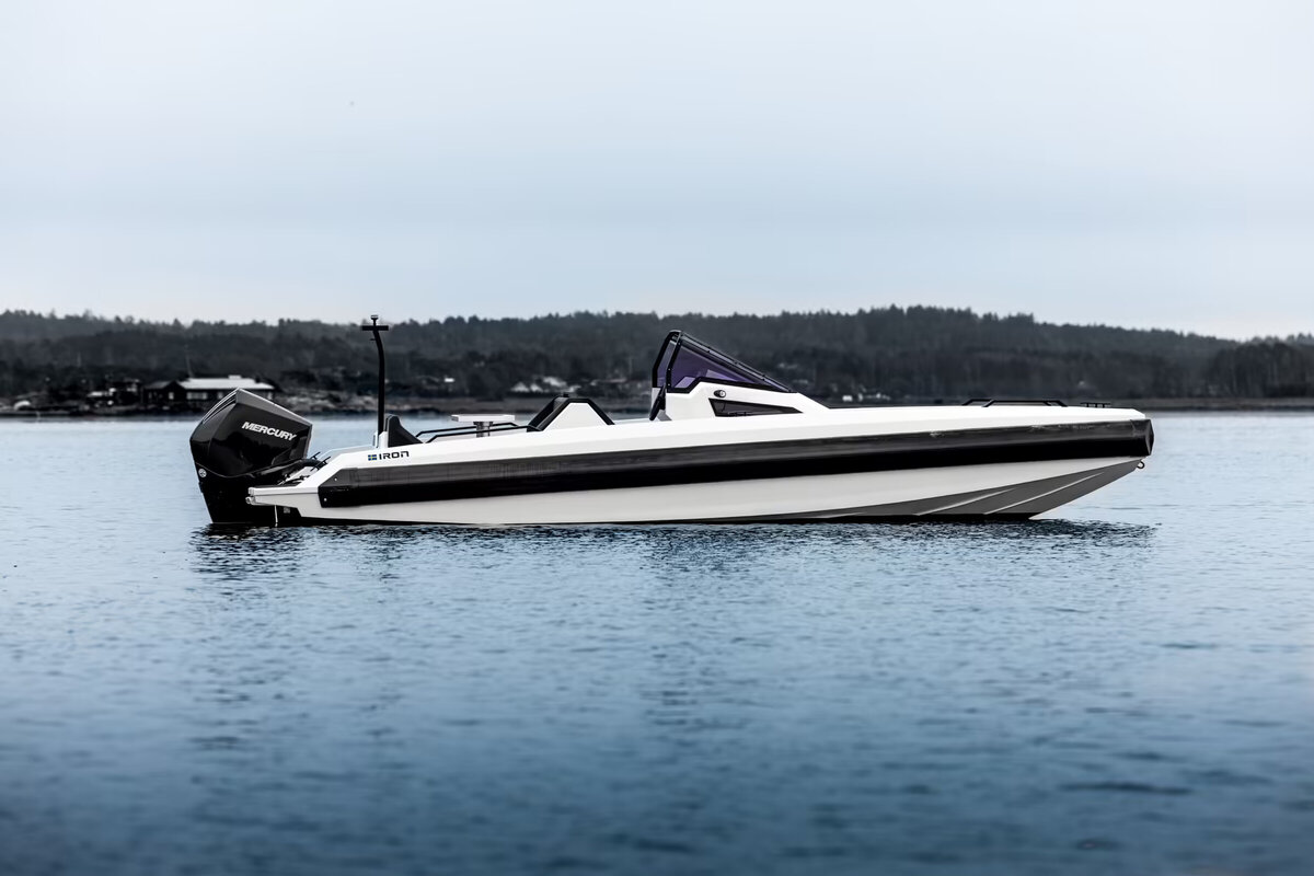 Iron 707 | Family Boats