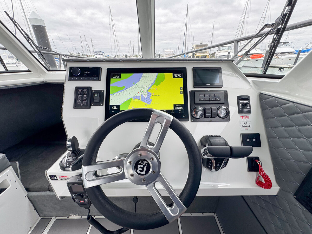 Lazercat 950 Ultimate Cab | Family Boats