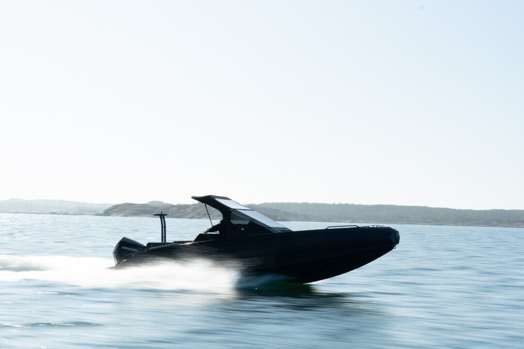 Iron 707 | Family Boats