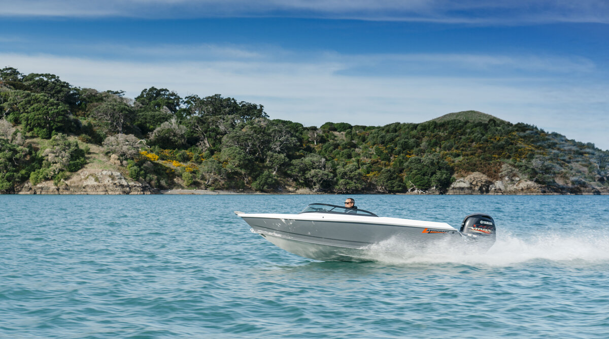 Lazercraft 490 Ski | Family Boats