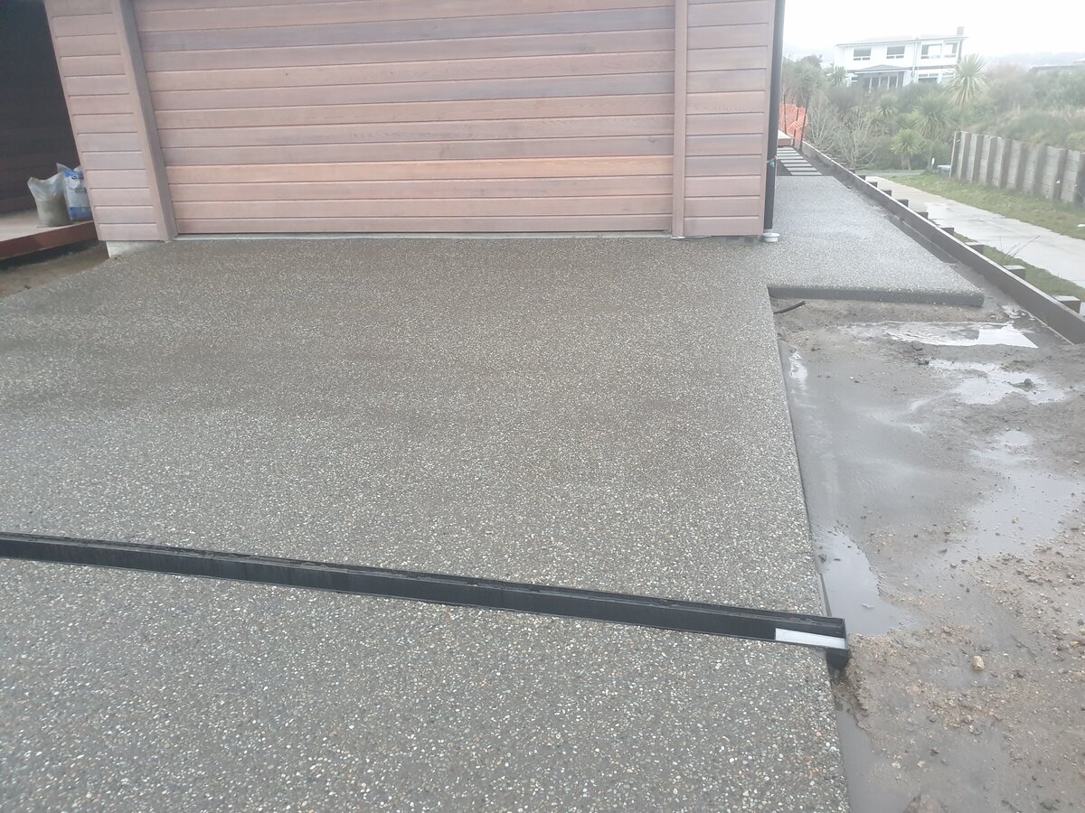 Exposed Aggregate Taupo | Custom Made Concrete