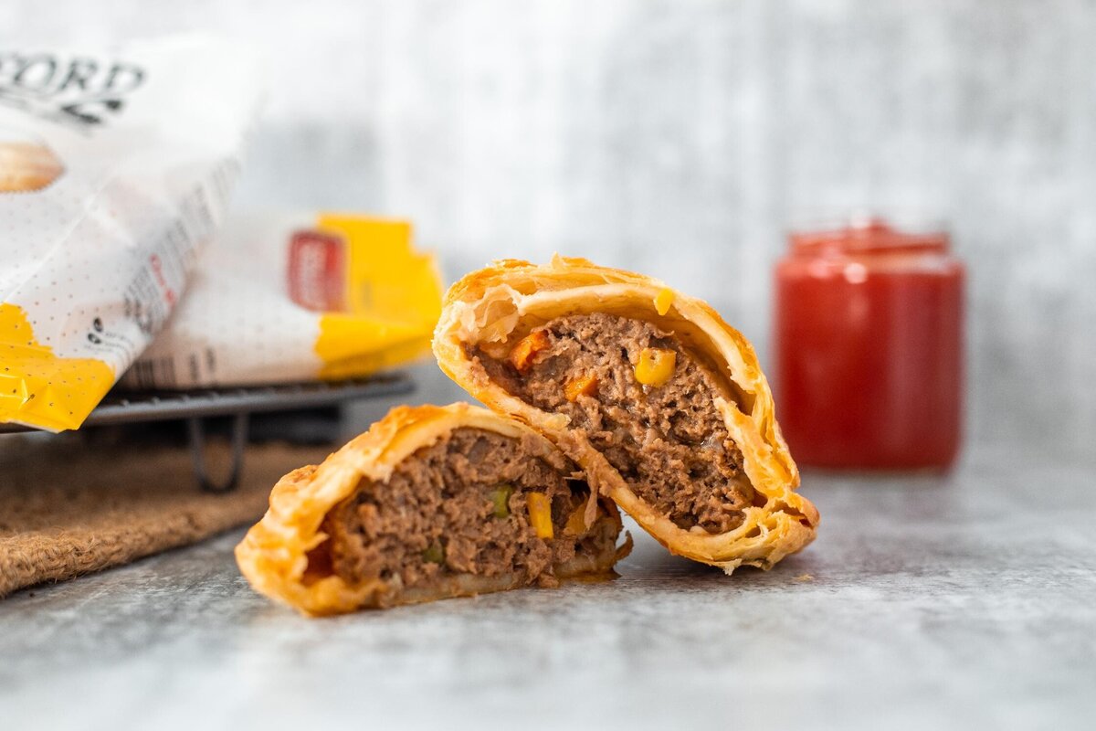 Award winning NZ pies | We love pies! | Oxford Pies