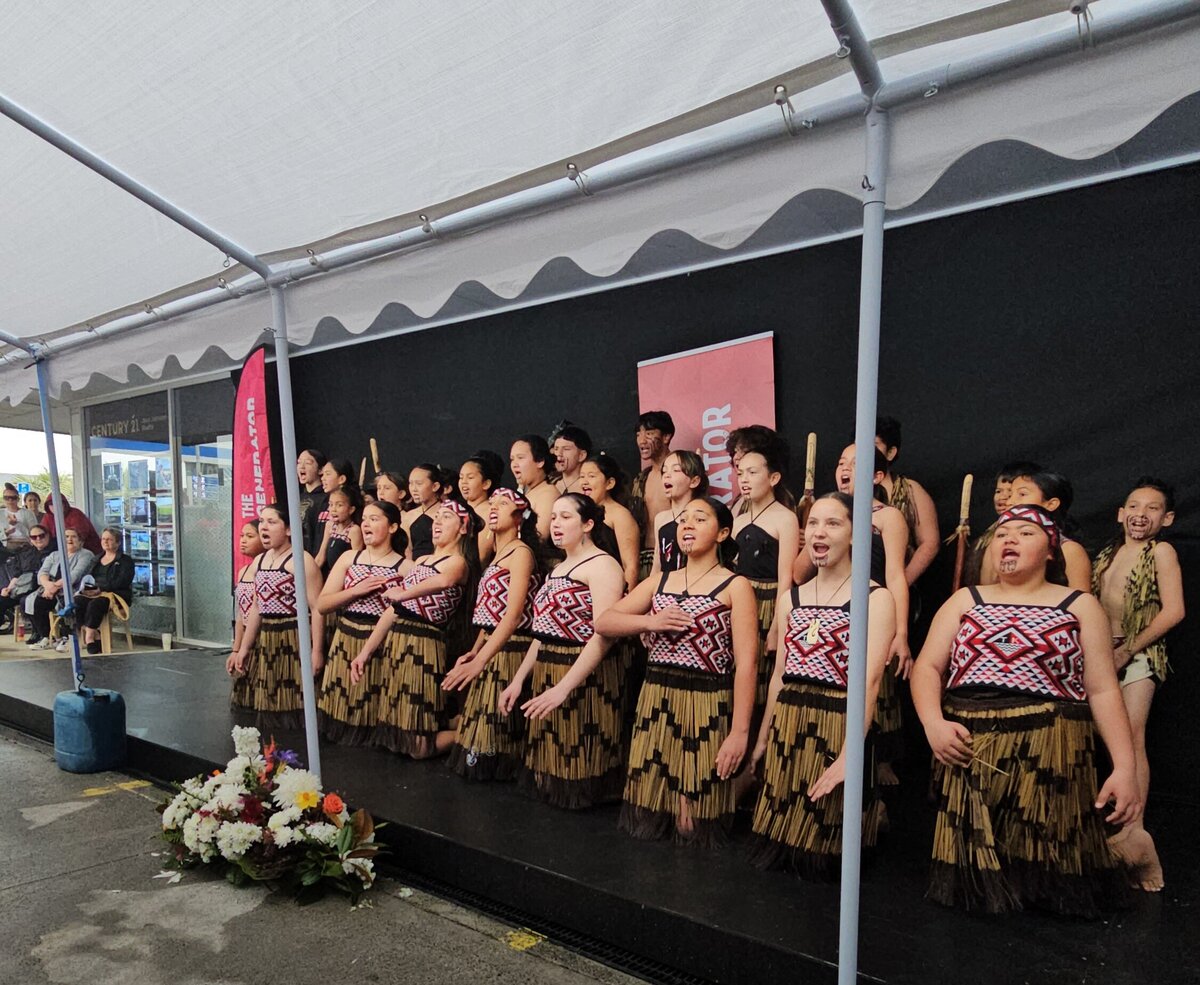 Tika Pono Toi Gallery, Maori Art & Carving