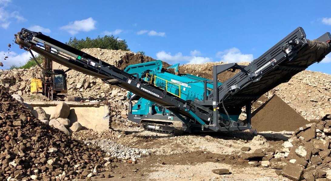 Hire/Rental of heavy machinery. Crushers, Screens, Stackers | Auckland ...