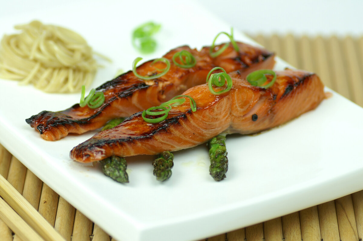 SIMPLY SALMON | Irvine Holt