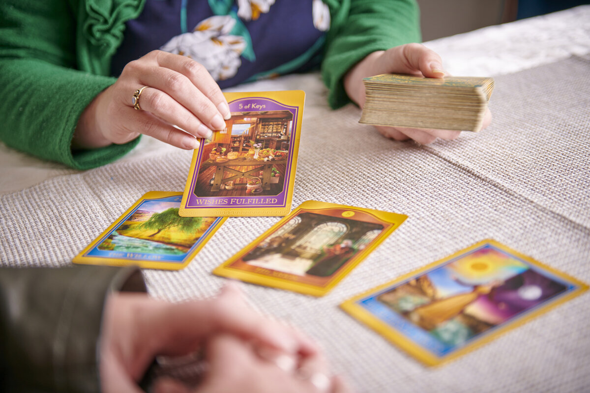 Readings with Sarah | Sarah Whale Psychic Medium