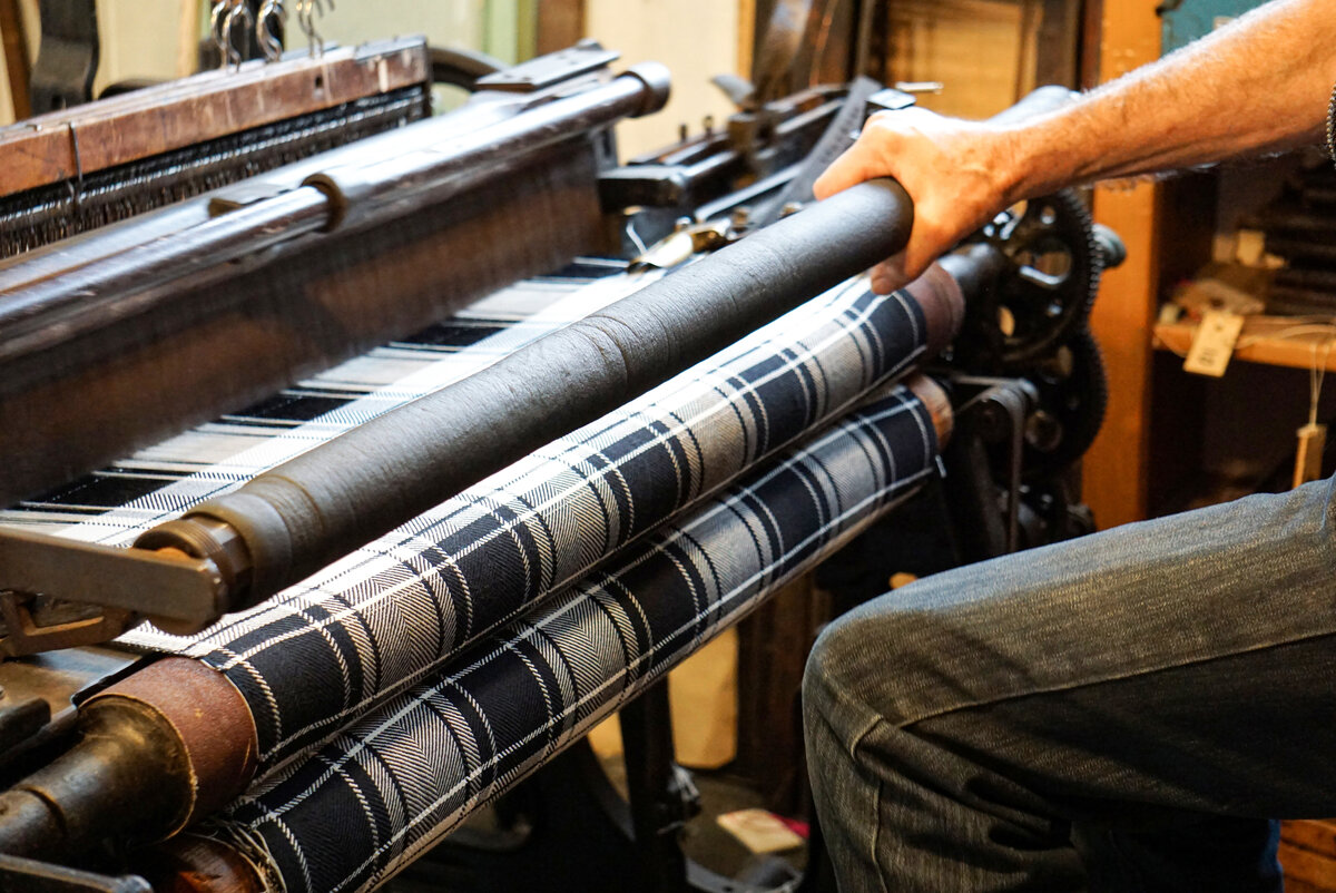 Weaving beautiful NZ wool textiles for you to treasure.