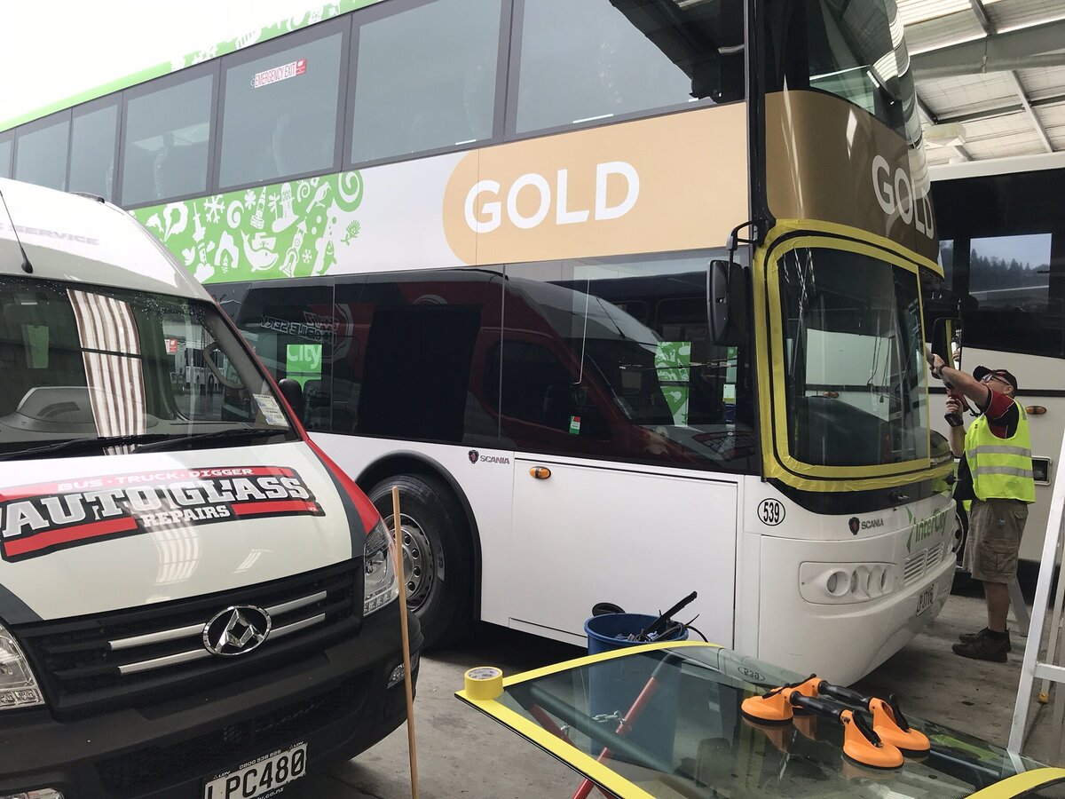 Windscreen repair and Replacement | Auto Glass Repairs ltd