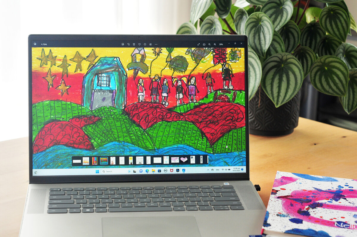 The clever way to store and display kids’ art | My Smart Artbook