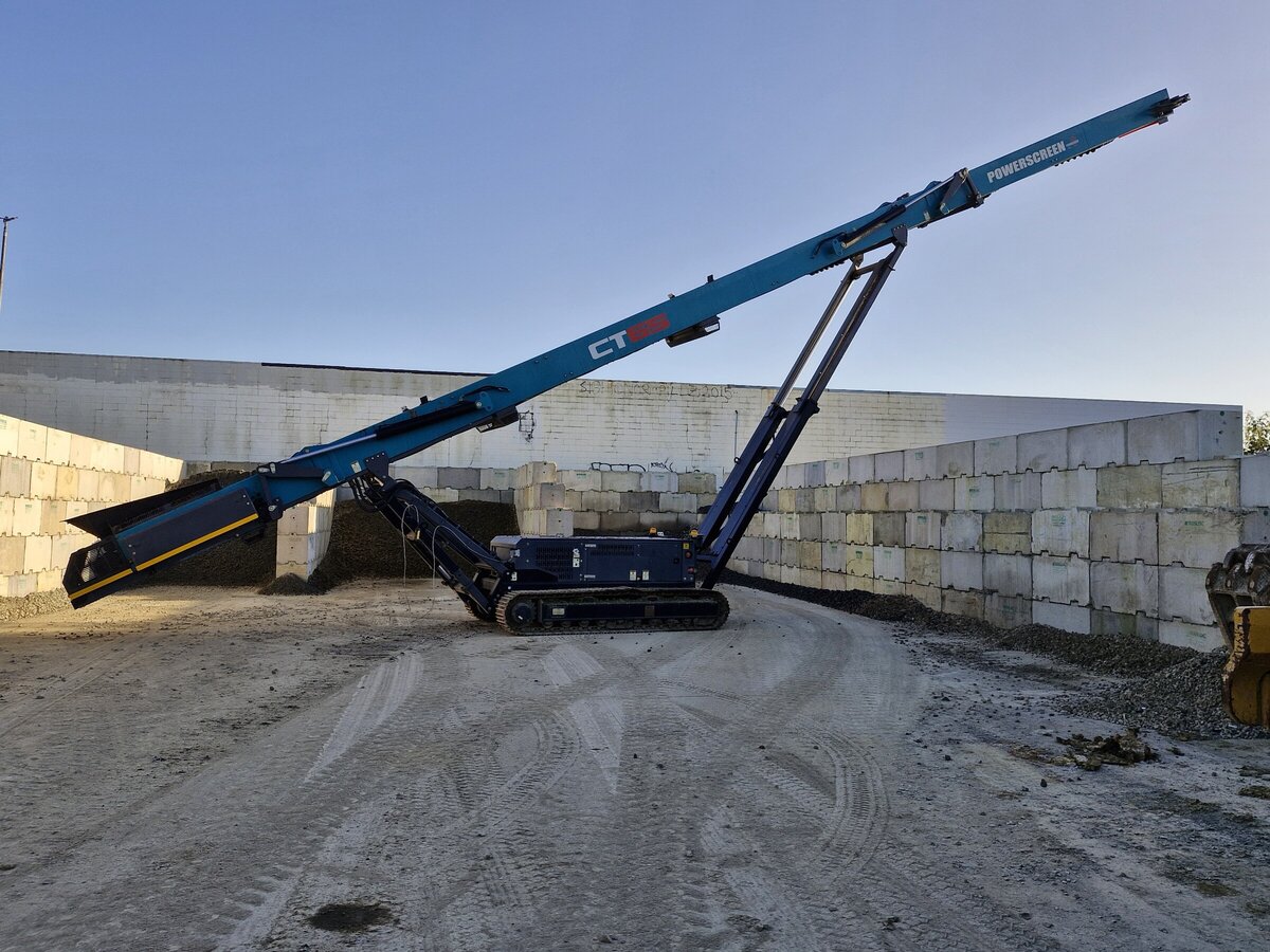 Heavy duty crushers screens stackers excavator for sale | Crush & Screen