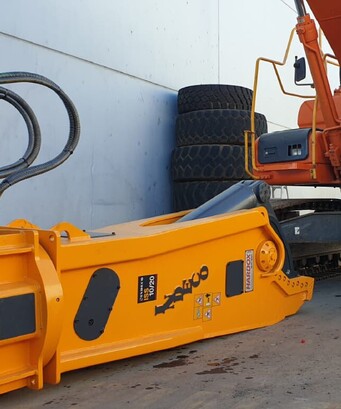 Crush & Screen | See our Italian brand 'Indeco' hydraulic attachments range