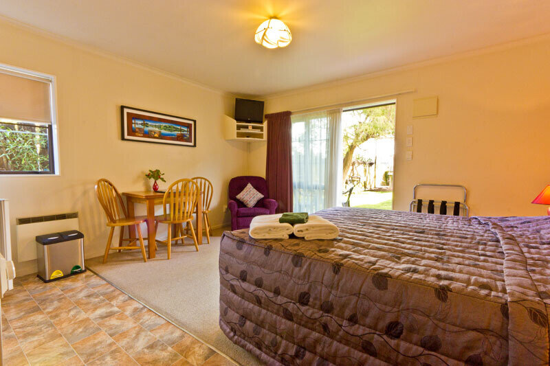 Studio Apartment (804) | Arrow Motel