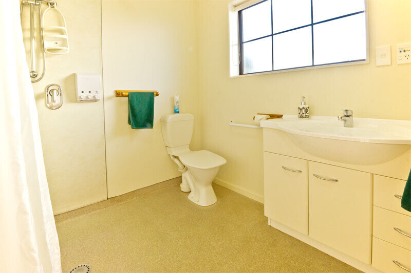 1 Bedroom Ground Floor (808) | Arrow Motel