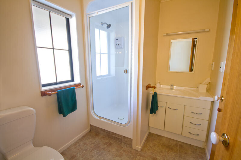 1 Bedroom Ground Floor (812) | Arrow Motel