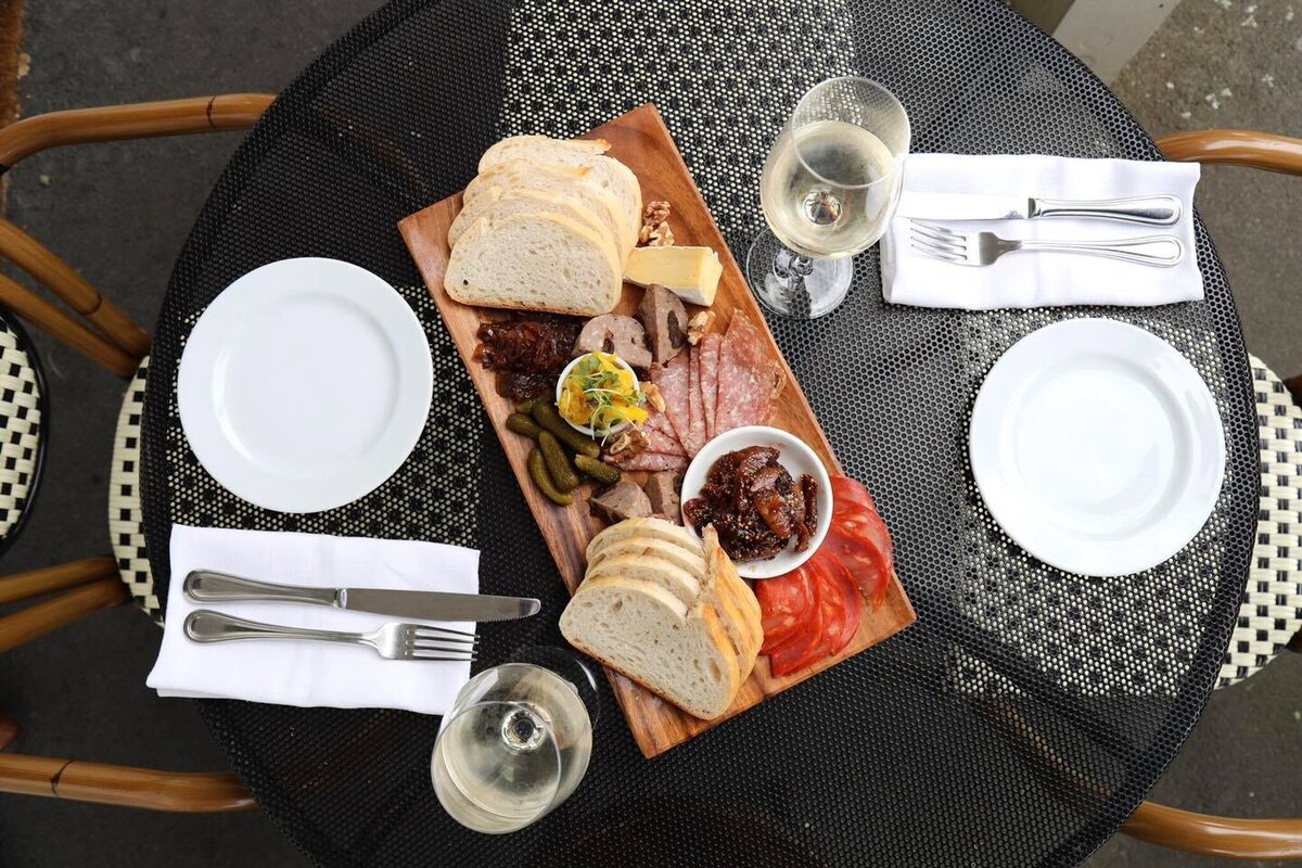 Union Square Bistro & Bar