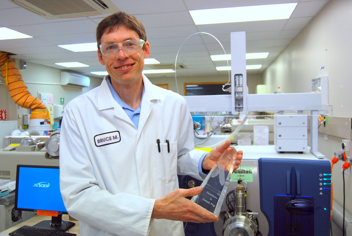 HMC | Media release: Hamilton scientist wins award at international ...