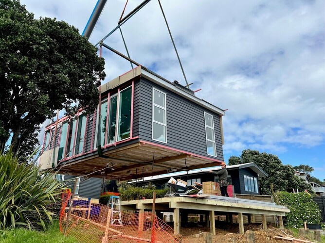 Transportable on the cliff tops of Waiheke Island | Leisurecom Homes