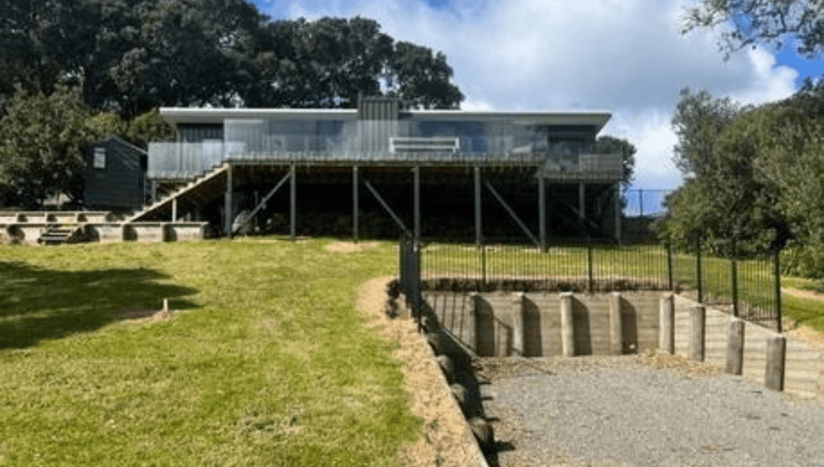 Colorsteel Whiritoa Relocatable Bach | Leisurecom Homes