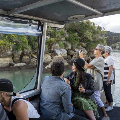 Raglan Harbour Cruises | Raglan Boat Charters - WahineMoe