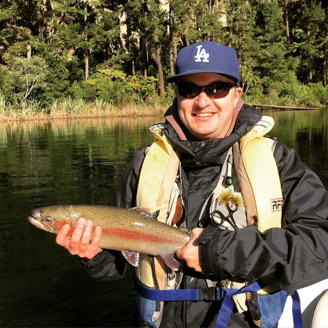 Lake Atiamuri Trout Fishing | HYDRO EXPLORER TOUR