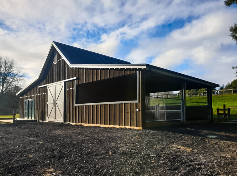 Barn with stables and accommodation | Design and build project ...