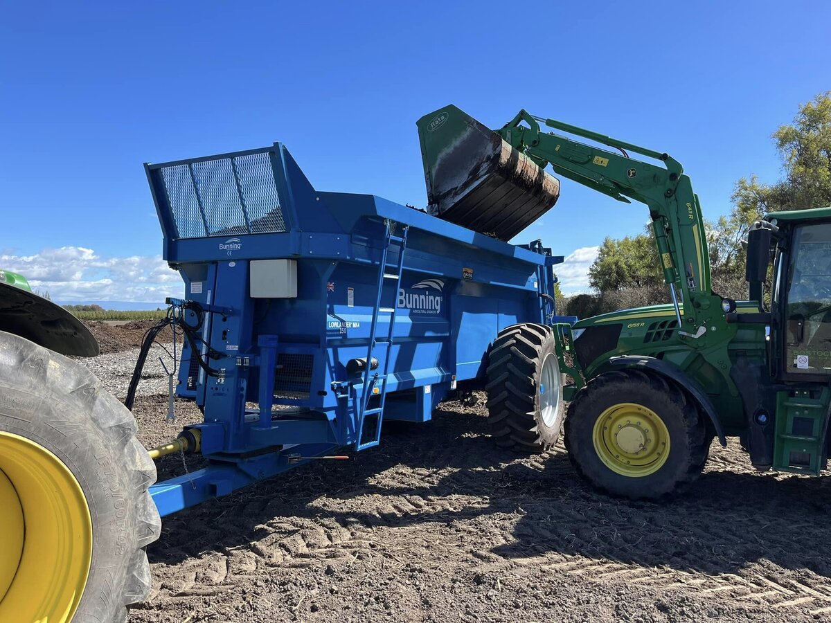 Bunning | Muck Spreaders | Ag and Civil Machinery