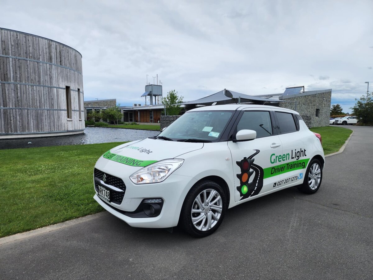 Driving Lessons | Green light driver training