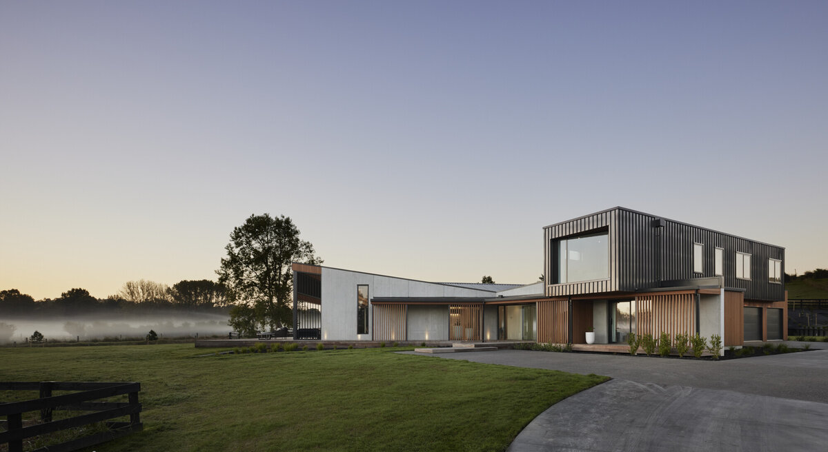 Soaring Box House designed by Turner Road Architecture | Turner Road ...