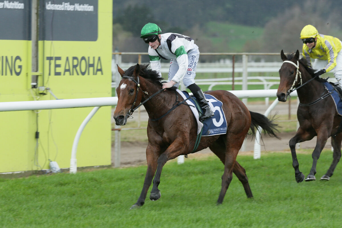 CURRAGHMORE | Pike produces another star at Te Aroha