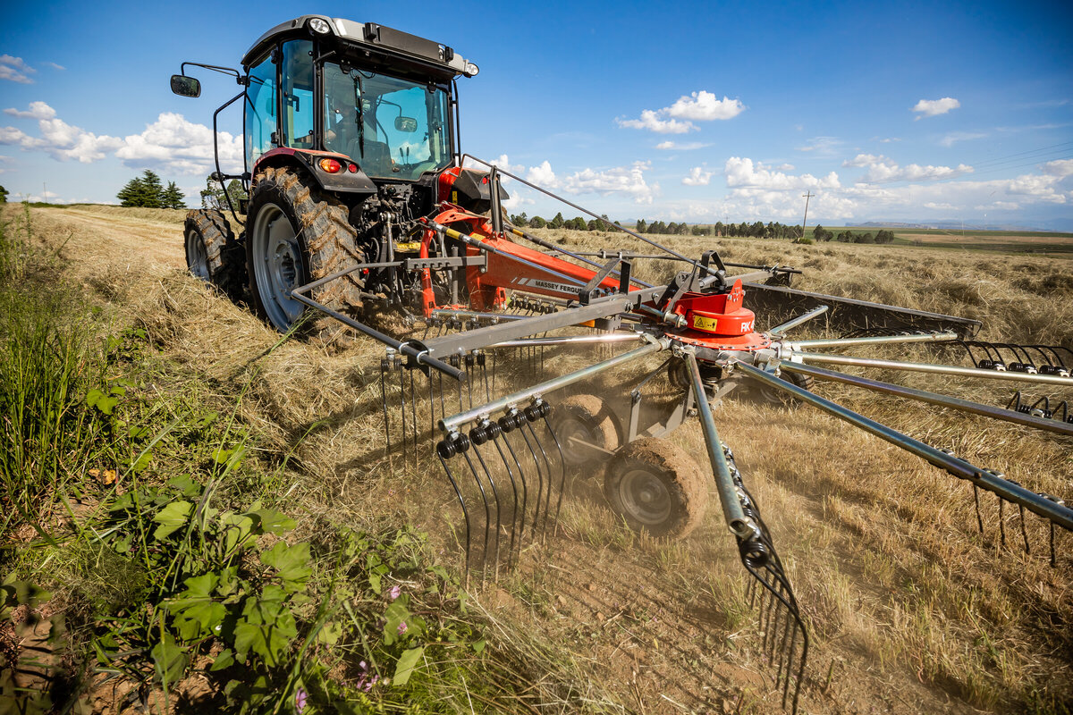Massey Ferguson | Rotary Rakes | The Tractor Centre