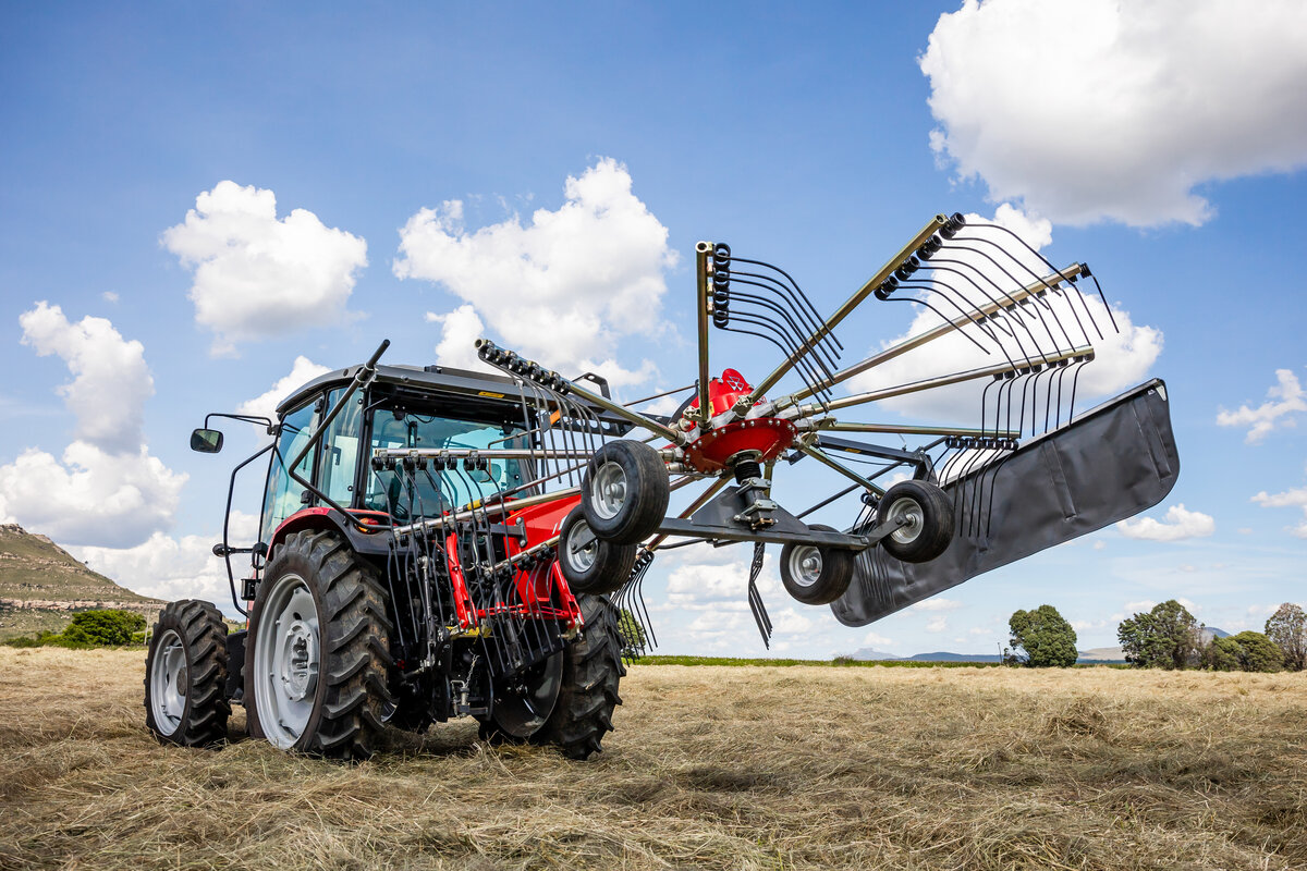 Massey Ferguson | Rotary Rakes | The Tractor Centre