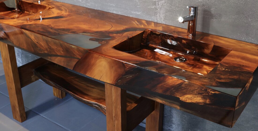 We make bespoke Kauri tables | Kauri Vault