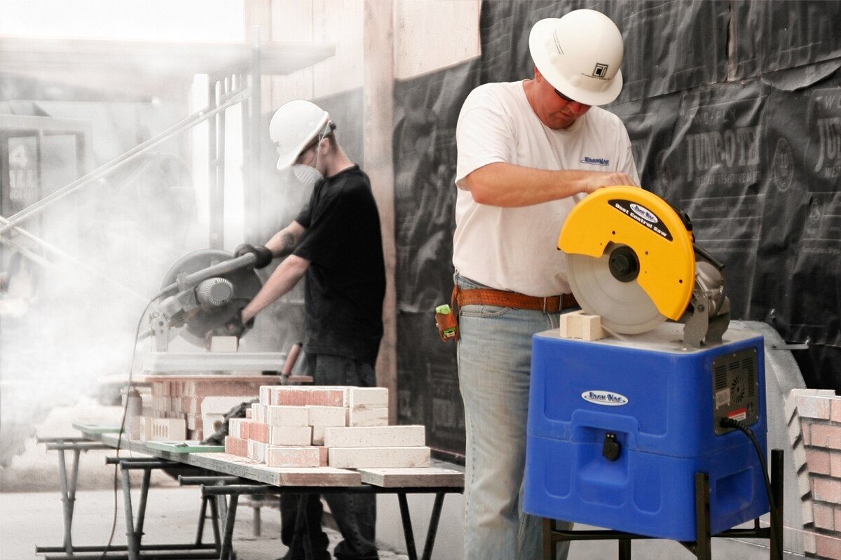 Hand Tools for Bricklayers | Trowels, Hammers & More | Summit Tools NZ