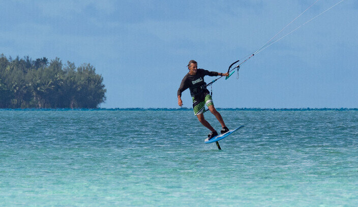 SUP Foiling | A beginner’s guide to SUP foil boarding | Assault ...