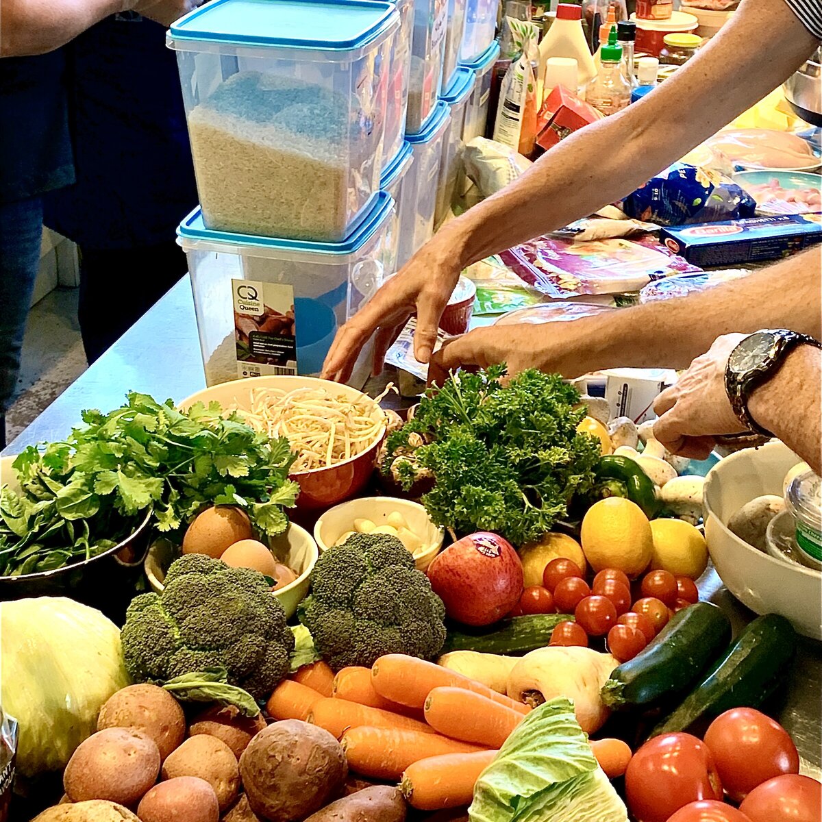 Fun short and sharp challenges for Social Cooking events