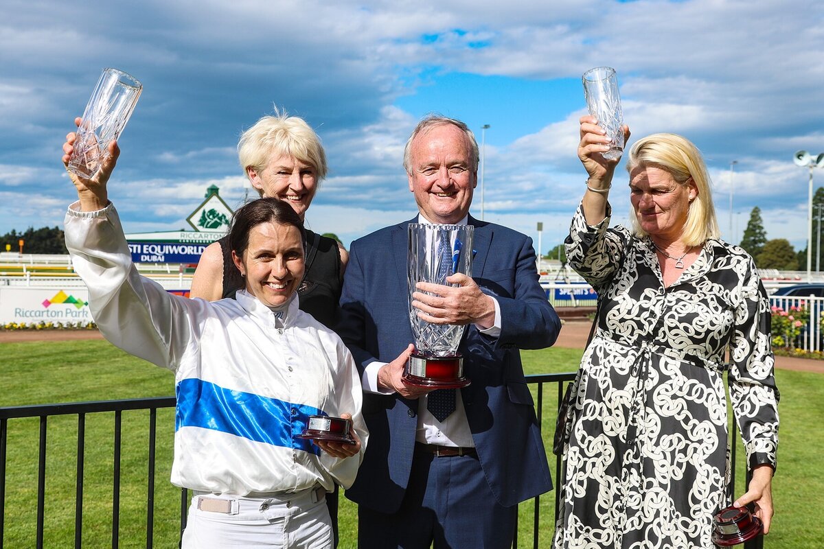 Savaglee, Gerard and Spratt steal the Guineas spotlight | New Zealand ...