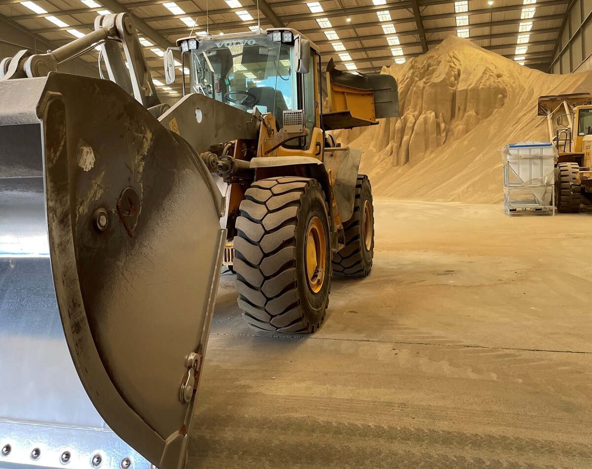 Customised Blends Ingredient: Canola Meal | Nutrinza