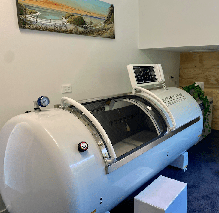 Hyperbaric Oxygen Therapy - Mechanism and Benefits | Lisa Tamati ...