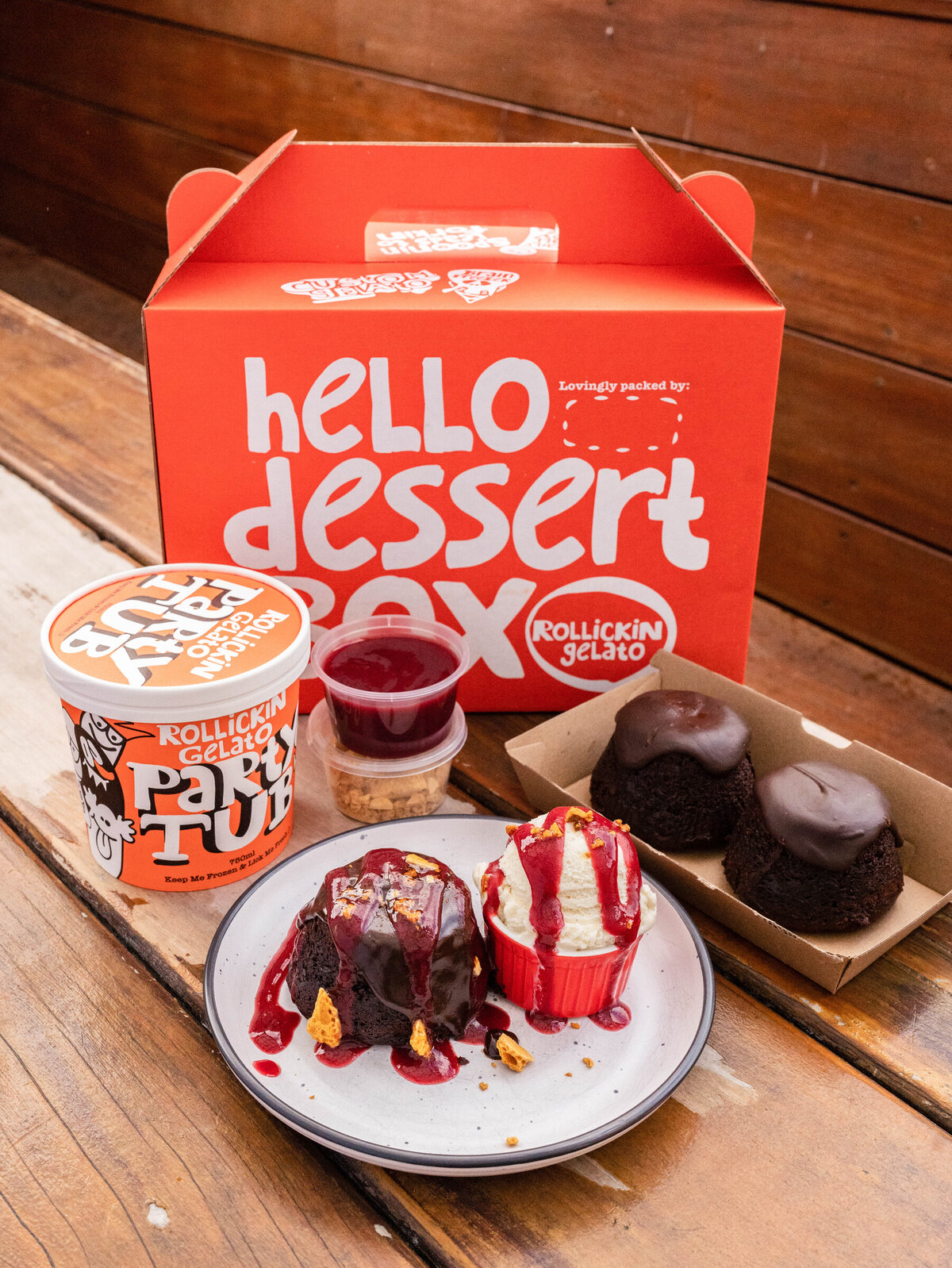 Charlies Choccy Cake Dessert Box